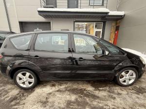 Black Ford S-Max 2007 in Vilnius, with an engine capacity of 2.00 L and mileage of 251 thousand km for 2500 €, photo 4 on AUTOMOTO.COM.LV