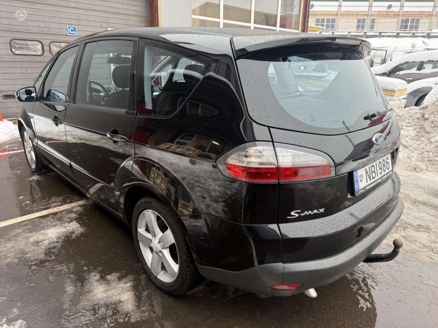 Black Ford S-Max 2007 in Vilnius, with an engine capacity of 2.00 L and mileage of 251 thousand km for 2500 €, photo 6 on AUTOMOTO.COM.LV