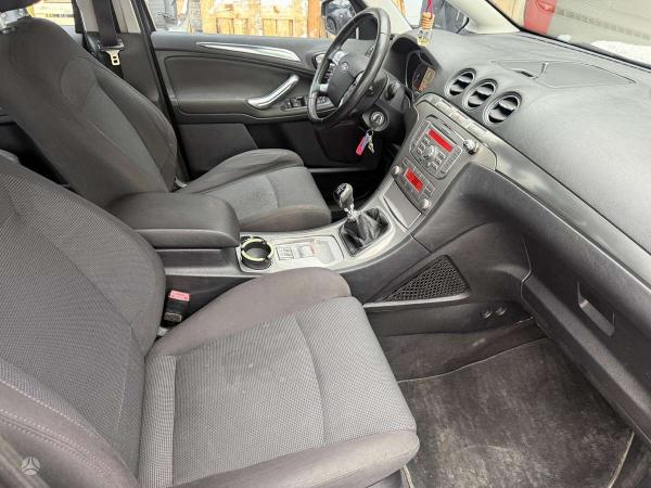 Melns Ford S-Max 2007 Viļņa, ar dzinēja tilpumu 2.00 L un nobraukumu 251 tūkst. km par 2500 €, foto 8 vietnē AUTOMOTO.COM.LV