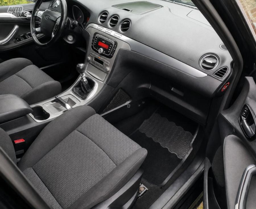 Melns Ford S-Max 2007 Panevēža, ar dzinēja tilpumu 2.00 L un nobraukumu 332 tūkst. km par 2350 €, foto 6 vietnē AUTOMOTO.COM.LV