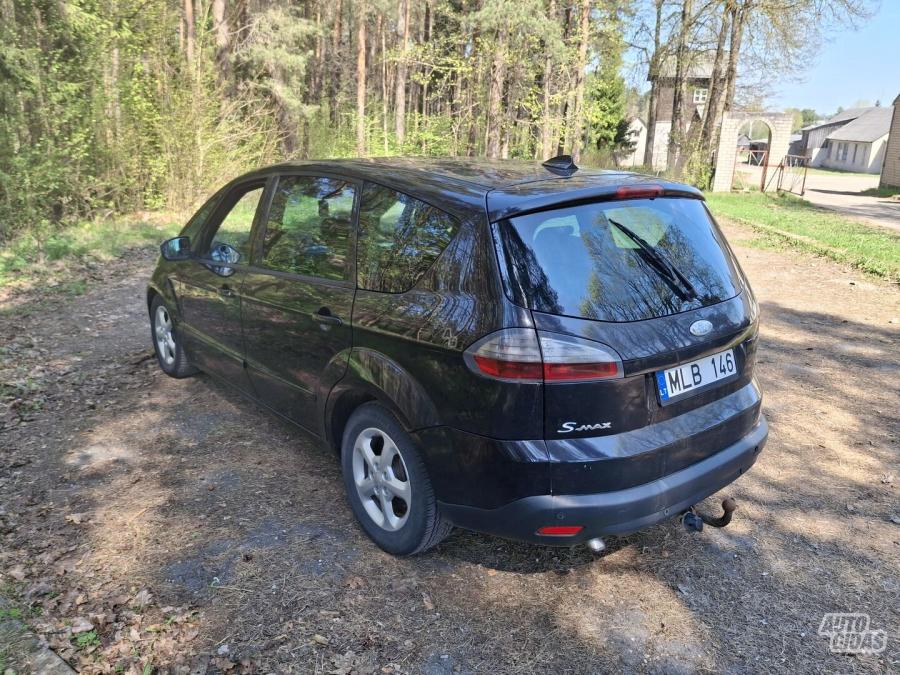 Black Ford S-Max 2007 in Utena, with an engine capacity of 2.00 L and mileage of 270 thousand km for 1950 €, photo 5 on AUTOMOTO.COM.LV