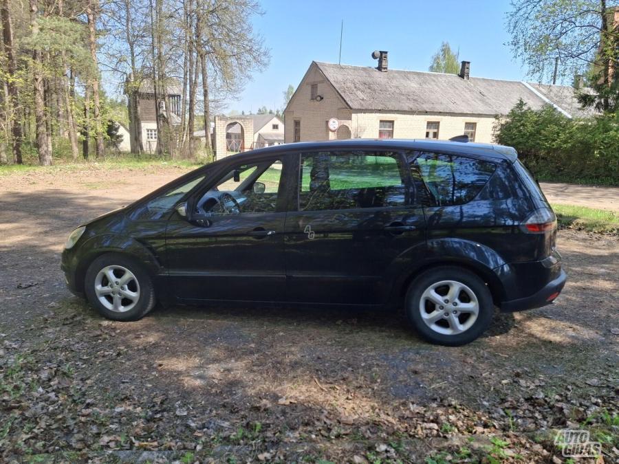 Black Ford S-Max 2007 in Utena, with an engine capacity of 2.00 L and mileage of 270 thousand km for 1950 €, photo 7 on AUTOMOTO.COM.LV