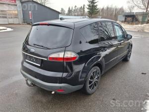 Black Ford S-Max 2007 in Valmiera, with an engine capacity of 2.30 L and mileage of 298 thousand km for 3900 €, photo 5 on AUTOMOTO.COM.LV