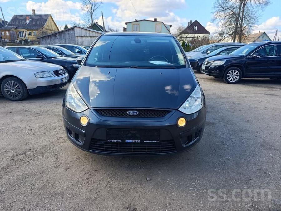 Black Ford S-Max 2007 in Rezekne, with an engine capacity of 1.80 L and mileage of 0 thousand km for 2450 €, photo 1 on AUTOMOTO.COM.LV