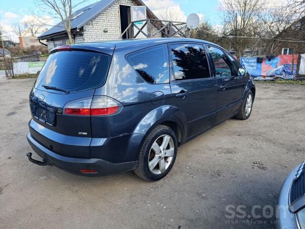 Black Ford S-Max 2007 in Rezekne, with an engine capacity of 1.80 L and mileage of 0 thousand km for 2450 €, photo 3 on AUTOMOTO.COM.LV
