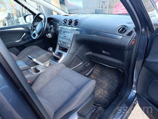 Black Ford S-Max 2007 in Rezekne, with an engine capacity of 1.80 L and mileage of 0 thousand km for 2450 €, photo 8 on AUTOMOTO.COM.LV