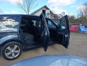 Black Ford S-Max 2007 in Rezekne, with an engine capacity of 1.80 L and mileage of 0 thousand km for 2450 €, photo 10 on AUTOMOTO.COM.LV