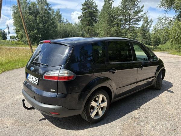 Black Ford S-Max 2007 in Talsi, with an engine capacity of 2.00 L and mileage of 352 thousand km for 2300 €, photo 4 on AUTOMOTO.COM.LV