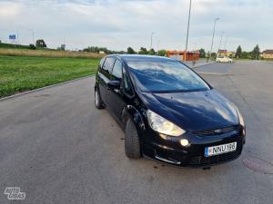 Black Ford S-Max 2007 in Kretinga, with an engine capacity of 2.00 L and mileage of 309 thousand km for 3000 €, photo 3 on AUTOMOTO.COM.LV