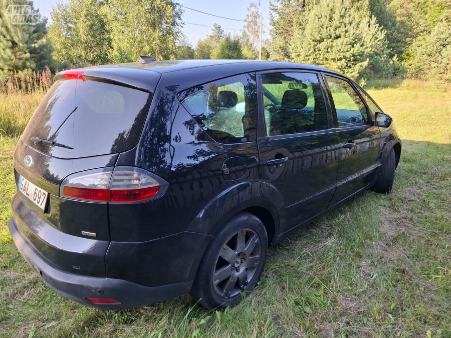 Black Ford S-Max 2007 in Kaunas, with an engine capacity of 2.00 L and mileage of 305 thousand km for 2150 €, photo 4 on AUTOMOTO.COM.LV