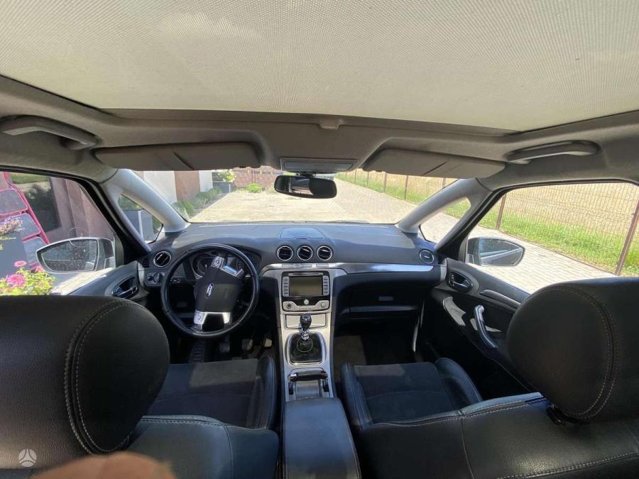 Black Ford S-Max 2007 in Kaunas, with an engine capacity of 2.00 L and mileage of 387 thousand km for 2600 €, photo 3 on AUTOMOTO.COM.LV