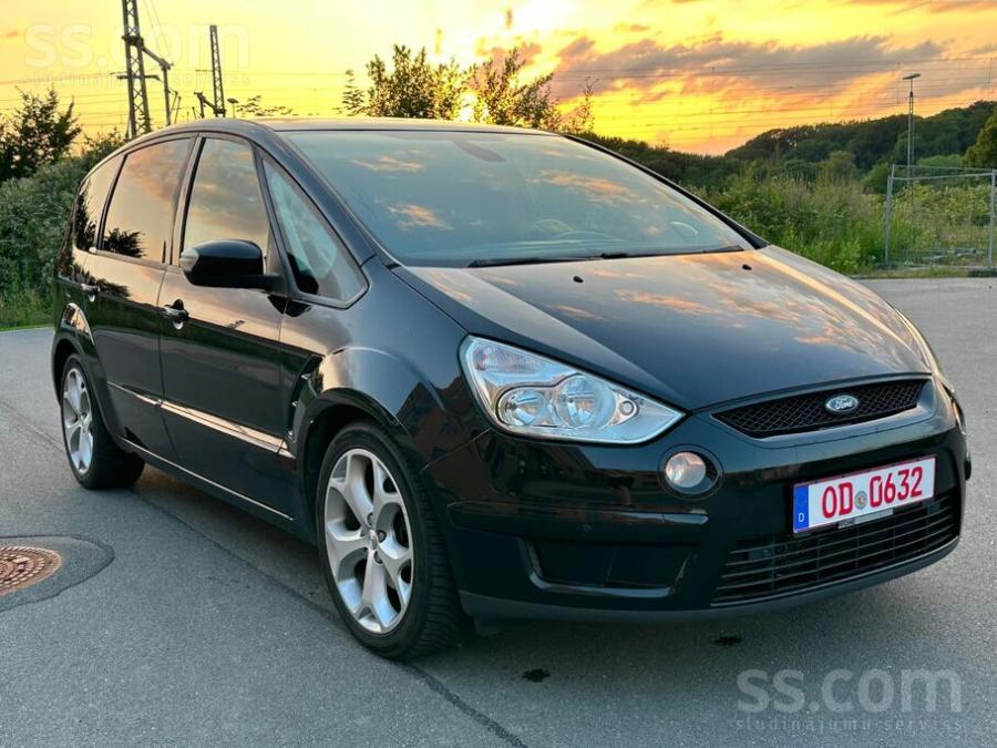 Black Ford S-Max 2007 in Ogre, with an engine capacity of 2.00 L and mileage of 371 thousand km for 3350 €, photo 4 on AUTOMOTO.COM.LV