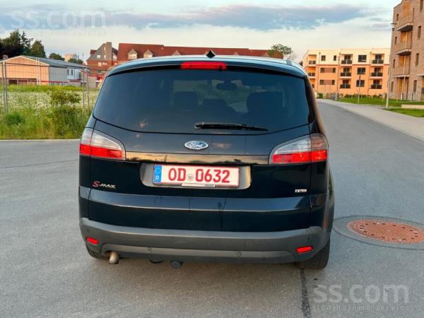 Black Ford S-Max 2007 in Ogre, with an engine capacity of 2.00 L and mileage of 371 thousand km for 3350 €, photo 5 on AUTOMOTO.COM.LV