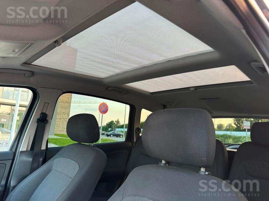 Black Ford S-Max 2007 in Ogre, with an engine capacity of 2.00 L and mileage of 371 thousand km for 3350 €, photo 11 on AUTOMOTO.COM.LV