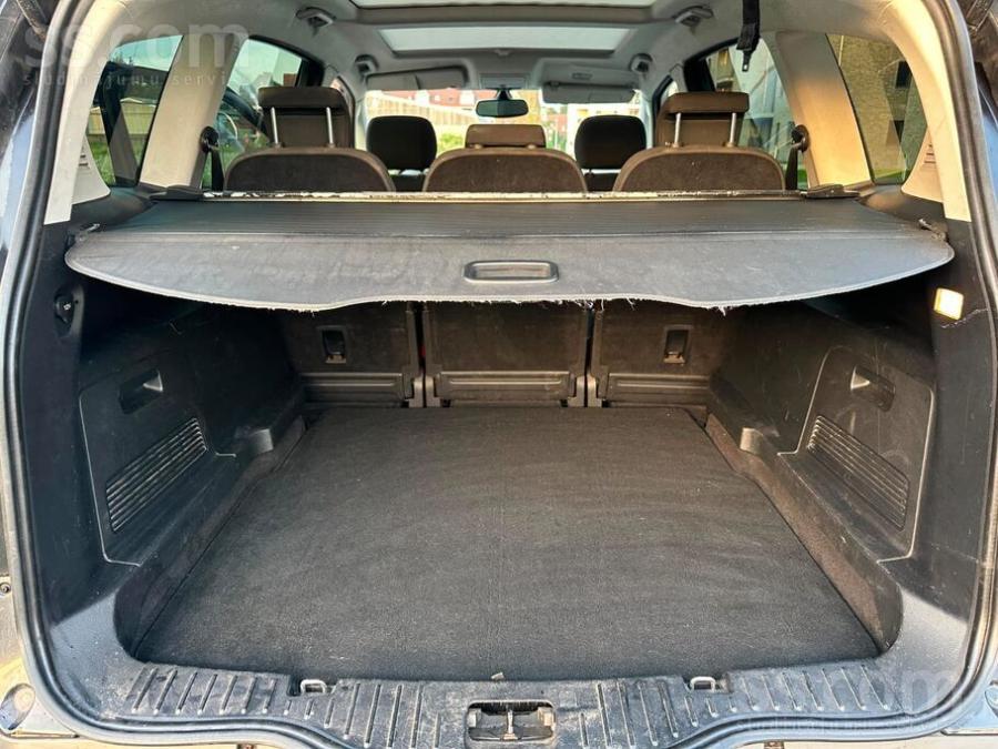 Black Ford S-Max 2007 in Ogre, with an engine capacity of 2.00 L and mileage of 371 thousand km for 3350 €, photo 12 on AUTOMOTO.COM.LV
