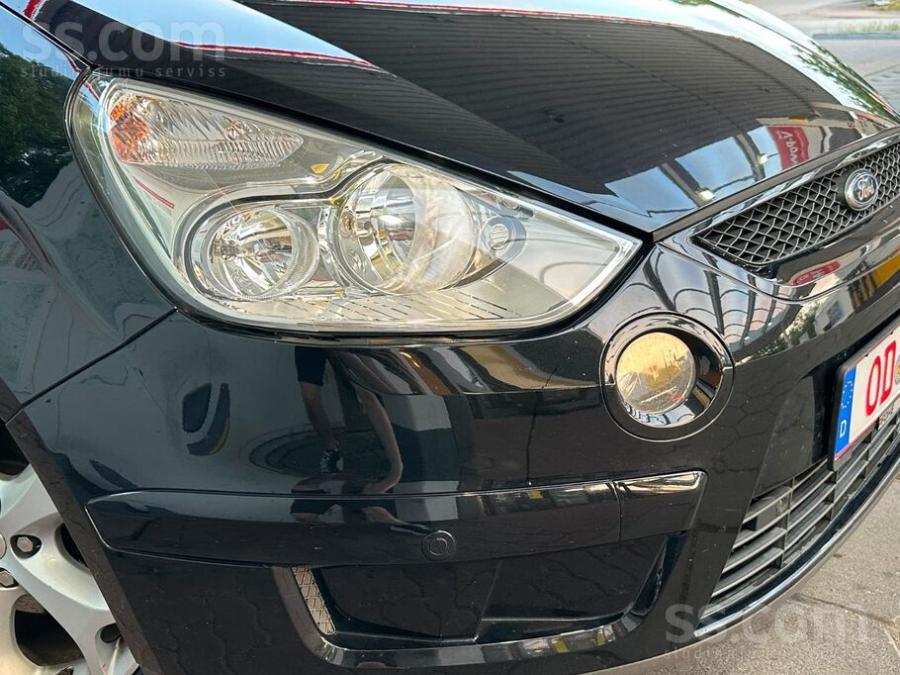 Black Ford S-Max 2007 in Ogre, with an engine capacity of 2.00 L and mileage of 371 thousand km for 3350 €, photo 15 on AUTOMOTO.COM.LV