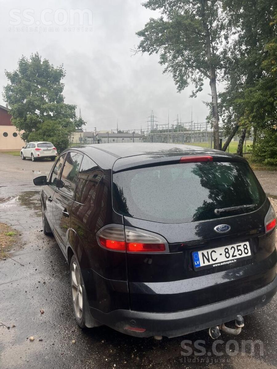 Melns Ford S-Max 2007 Jēkabpils, ar dzinēja tilpumu 2.00 L un nobraukumu 362 tūkst. km par 2200 €, foto 4 vietnē AUTOMOTO.COM.LV