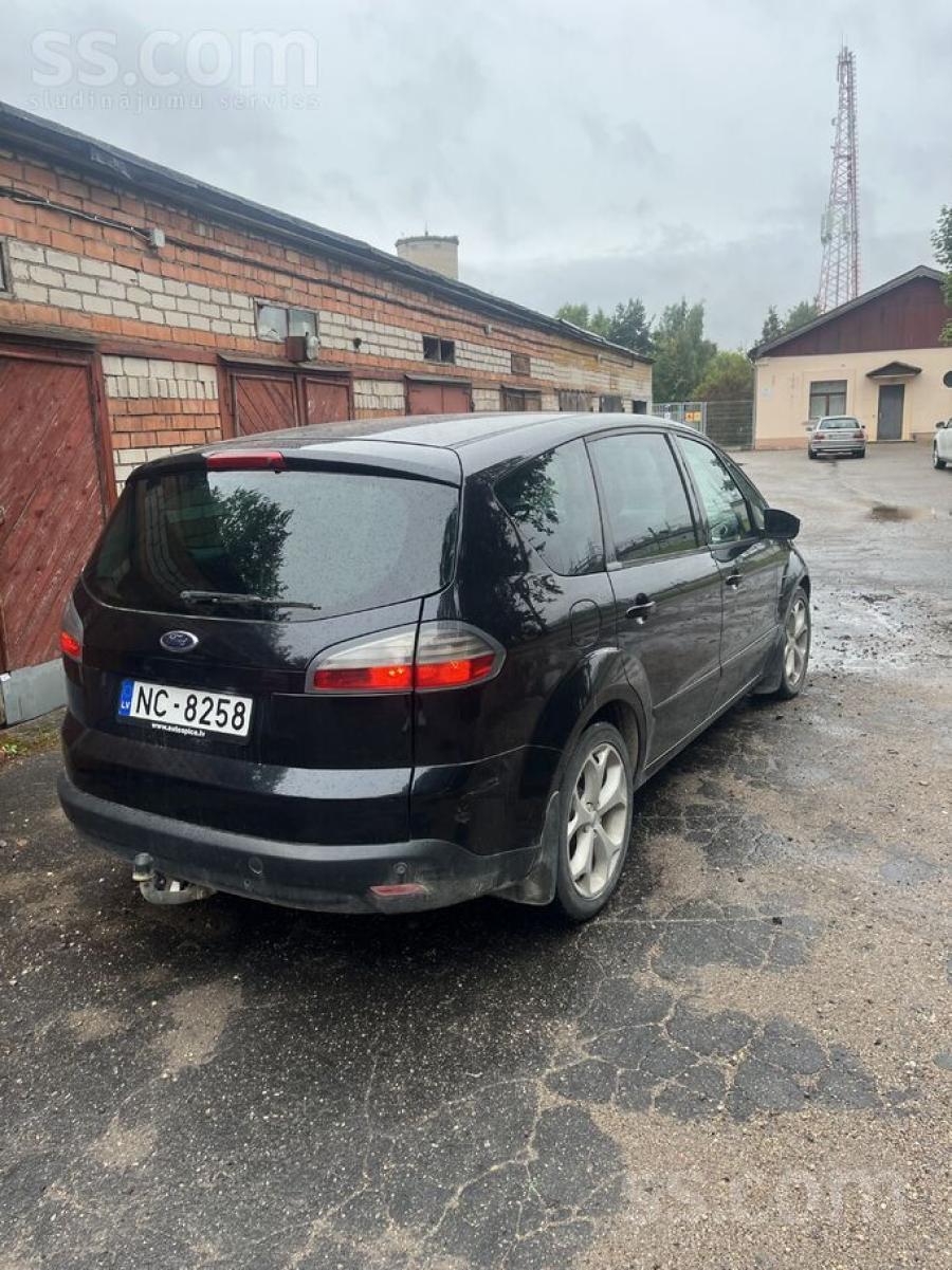 Melns Ford S-Max 2007 Jēkabpils, ar dzinēja tilpumu 2.00 L un nobraukumu 362 tūkst. km par 2200 €, foto 5 vietnē AUTOMOTO.COM.LV