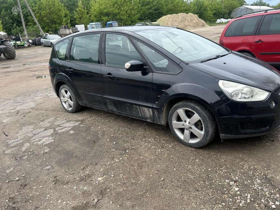 Black Ford S-Max 2007 in Raseiniai, with an engine capacity of 2.00 L and mileage of 285 thousand km for 1650 €, photo 4 on AUTOMOTO.COM.LV