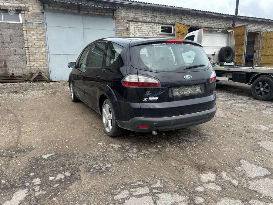 Black Ford S-Max 2007 in Raseiniai, with an engine capacity of 2.00 L and mileage of 285 thousand km for 1650 €, photo 6 on AUTOMOTO.COM.LV