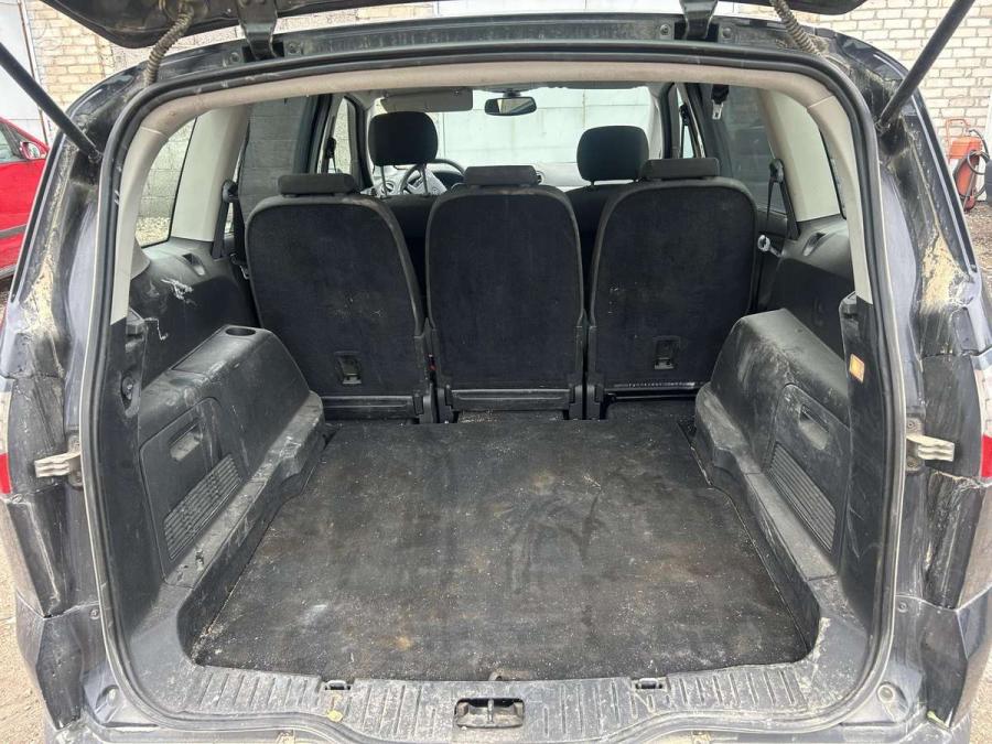 Black Ford S-Max 2007 in Raseiniai, with an engine capacity of 2.00 L and mileage of 285 thousand km for 1650 €, photo 7 on AUTOMOTO.COM.LV