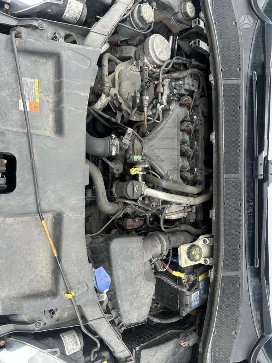 Black Ford S-Max 2007 in Raseiniai, with an engine capacity of 2.00 L and mileage of 285 thousand km for 1650 €, photo 10 on AUTOMOTO.COM.LV