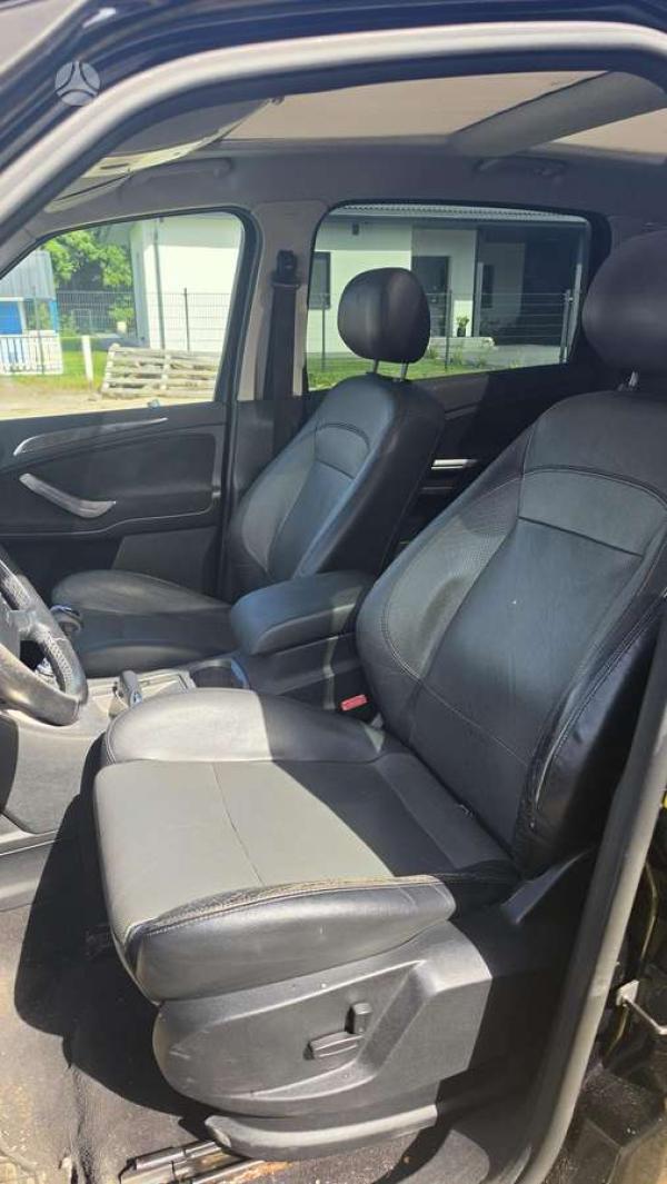 Melns Ford S-Max 2007 Telšiai, ar dzinēja tilpumu 1.75 L un nobraukumu 355 tūkst. km par 990 €, foto 4 vietnē AUTOMOTO.COM.LV