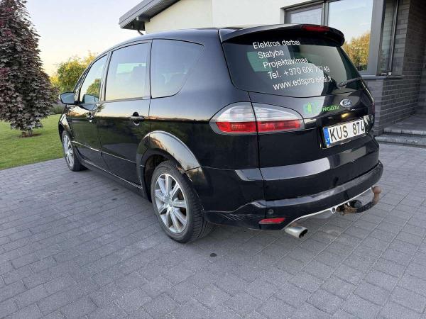 Форд С-Макс 2007 в Каунас на AUTOMOTO.COM.LV Черный Форд С-Макс 2007 в Каунас, объемом двигателя 2.00 л и пробегом 279 тыс. км за 1050 €, фото 1 на AUTOMOTO.COM.LV
