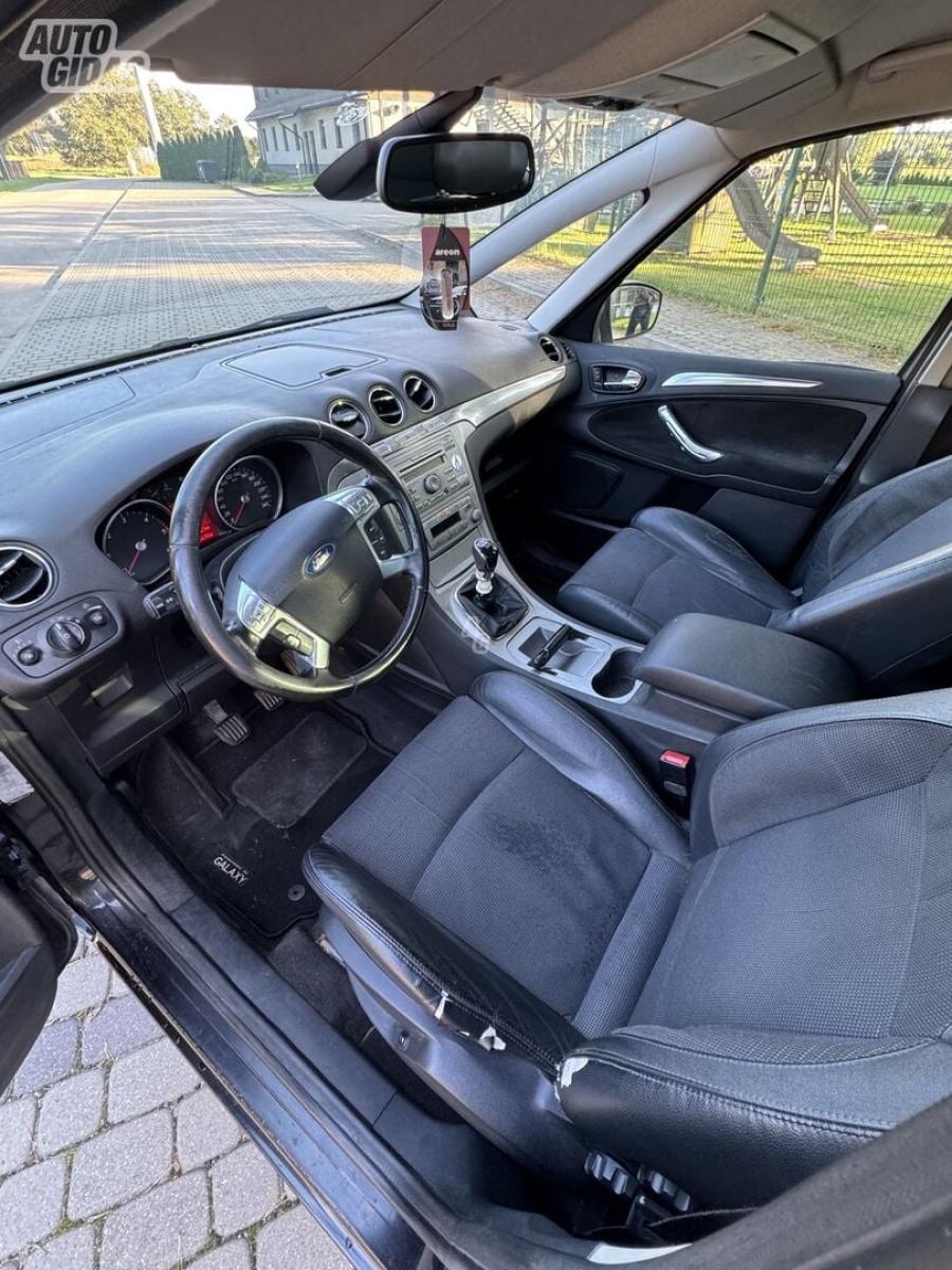 Melns Ford S-Max 2007 Druskininkai, ar dzinēja tilpumu 2.00 L un nobraukumu 399 tūkst. km par 1900 €, foto 13 vietnē AUTOMOTO.COM.LV