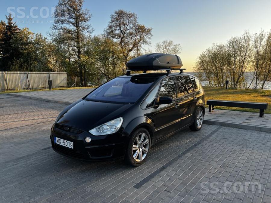 Black Ford S-Max 2008 in Ventspils, with an engine capacity of 2.00 L and mileage of 352 thousand km for 4500 €, photo 3 on AUTOMOTO.COM.LV