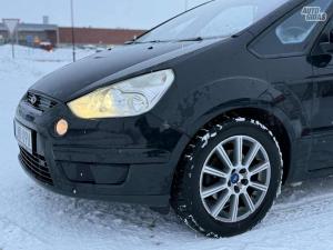 Black Ford S-Max 2008 in Silute, with an engine capacity of 2.00 L and mileage of 370 thousand km for 2499 €, photo 6 on AUTOMOTO.COM.LV