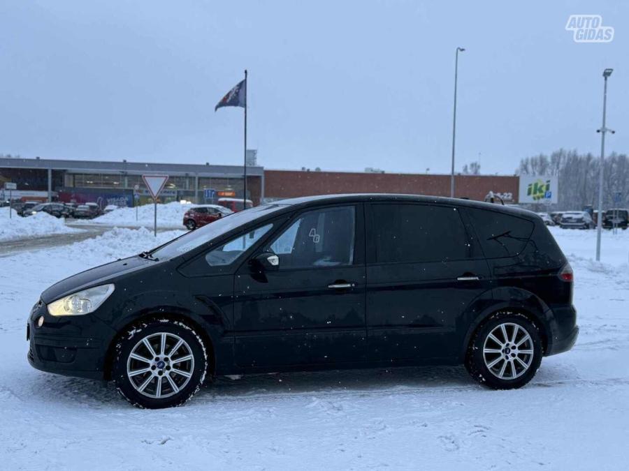 Black Ford S-Max 2008 in Silute, with an engine capacity of 2.00 L and mileage of 370 thousand km for 2499 €, photo 7 on AUTOMOTO.COM.LV
