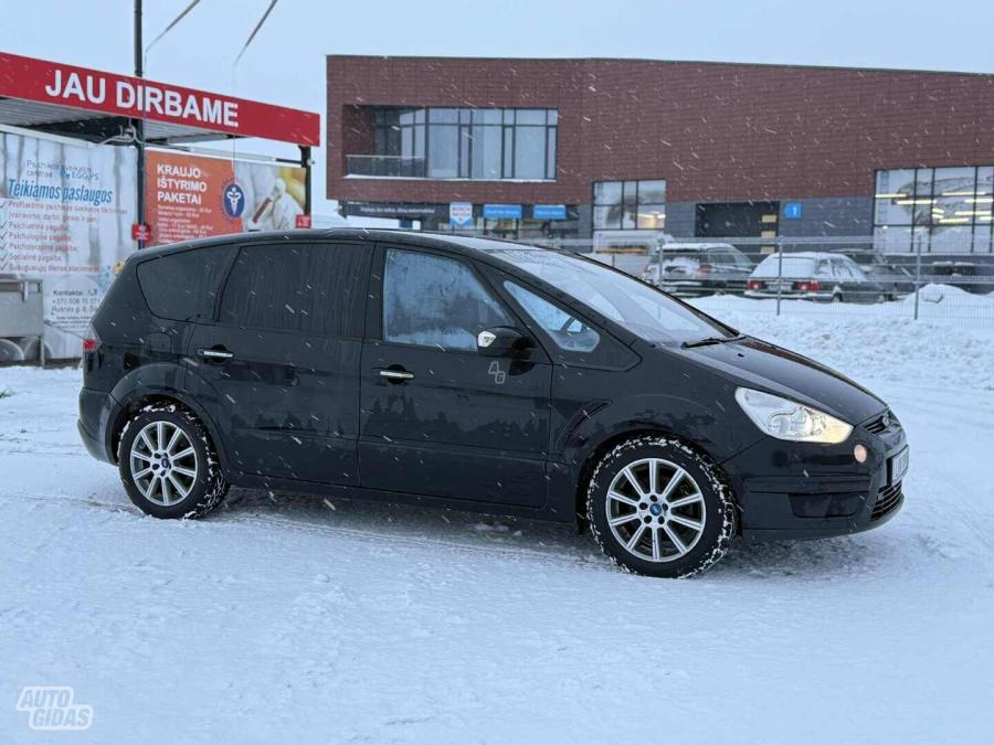 Black Ford S-Max 2008 in Silute, with an engine capacity of 2.00 L and mileage of 320 thousand km for 2499 €, photo 5 on AUTOMOTO.COM.LV