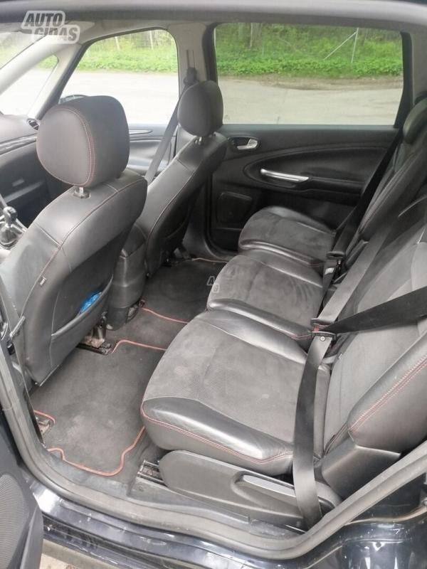 Black Ford S-Max 2008 in Taurage, with an engine capacity of 2.20 L and mileage of 338 thousand km for 3450 €, photo 8 on AUTOMOTO.COM.LV