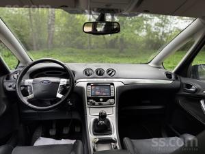 Melns Ford S-Max 2008 Rīga, ar dzinēja tilpumu 2.00 L un nobraukumu 242 tūkst. km par 3990 €, foto 8 vietnē AUTOMOTO.COM.LV