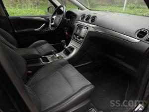 Melns Ford S-Max 2008 Rīga, ar dzinēja tilpumu 2.00 L un nobraukumu 242 tūkst. km par 3990 €, foto 10 vietnē AUTOMOTO.COM.LV