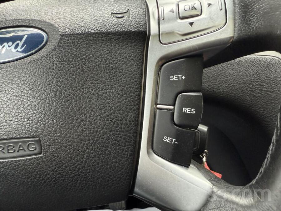 Melns Ford S-Max 2008 Rīga, ar dzinēja tilpumu 2.00 L un nobraukumu 242 tūkst. km par 3990 €, foto 16 vietnē AUTOMOTO.COM.LV