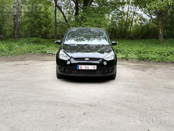 Черный Форд С-Макс 2008 в Рига, объемом двигателя 2.00 л и пробегом 242 тыс. км за 3990 €, фото 3 на AUTOMOTO.COM.LV