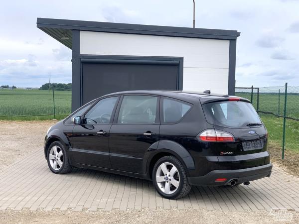Black Ford S-Max 2008 in Kaunas, with an engine capacity of 2.20 L and mileage of 260 thousand km for 3299 €, photo 4 on AUTOMOTO.COM.LV