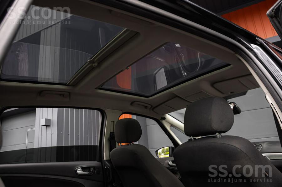 Black Ford S-Max 2008 in Jelgava, with an engine capacity of 2.20 L and mileage of 0 thousand km for 3750 €, photo 27 on AUTOMOTO.COM.LV