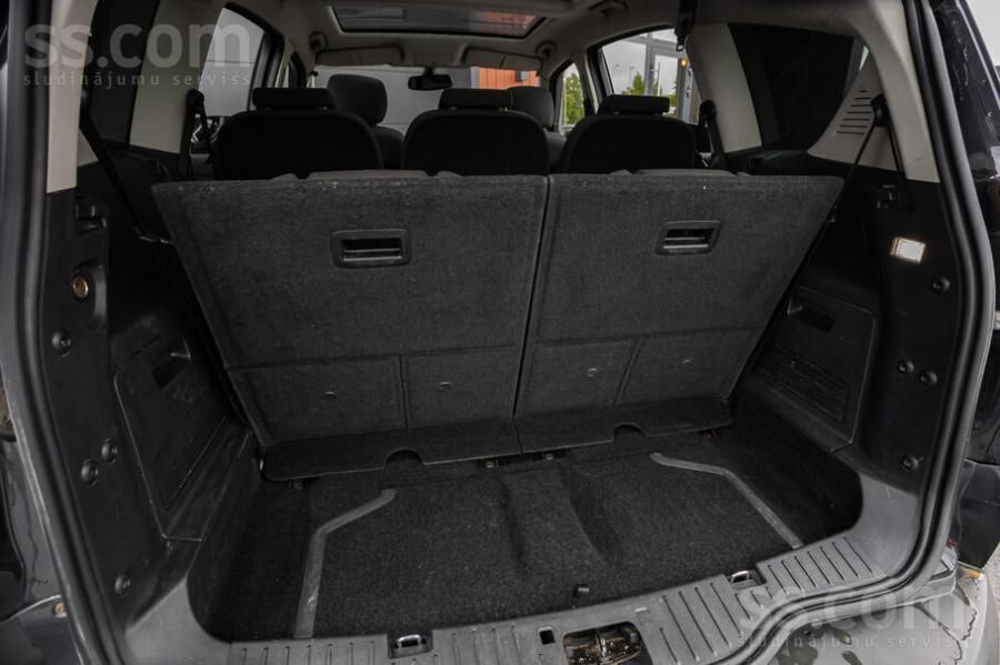 Black Ford S-Max 2008 in Jelgava, with an engine capacity of 2.20 L and mileage of 0 thousand km for 3750 €, photo 32 on AUTOMOTO.COM.LV