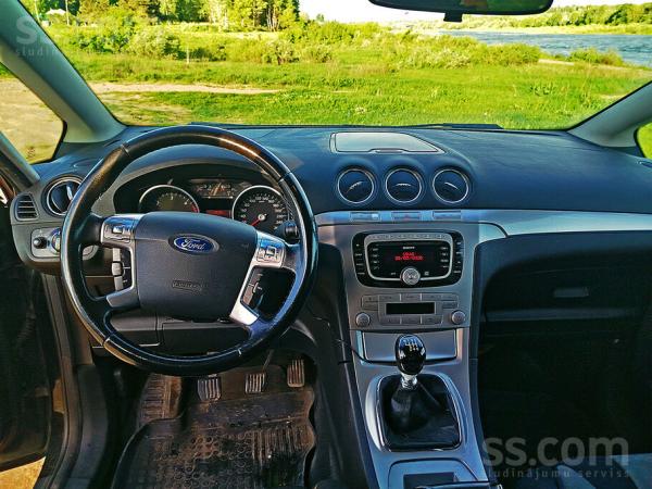 Melns Ford S-Max 2008 Daugavpils, ar dzinēja tilpumu 2.00 L un nobraukumu 264 tūkst. km par 3500 €, foto 5 vietnē AUTOMOTO.COM.LV