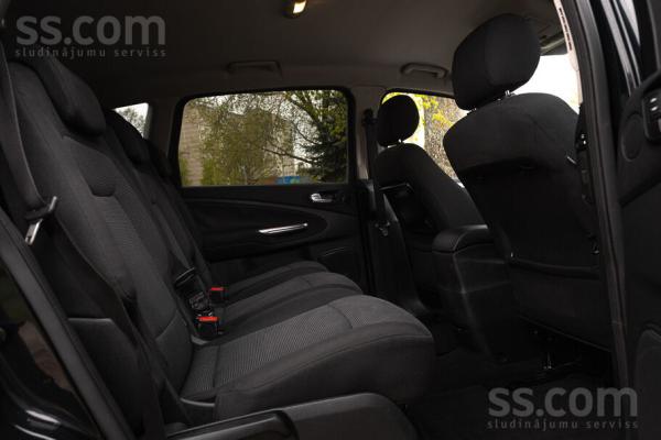 Black Ford S-Max 2008 in Jelgava, with an engine capacity of 2.00 L and mileage of 426 thousand km for 1900 €, photo 9 on AUTOMOTO.COM.LV