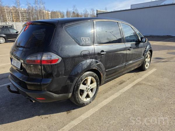Black Ford S-Max 2008 in Riga, with an engine capacity of 2.20 L and mileage of 370 thousand km for 2500 €, photo 3 on AUTOMOTO.COM.LV