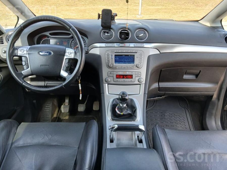 Melns Ford S-Max 2008 Rēzekne, ar dzinēja tilpumu 2.00 L un nobraukumu 311 tūkst. km par 3500 €, foto 4 vietnē AUTOMOTO.COM.LV
