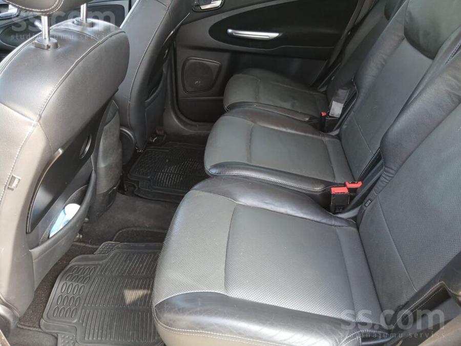 Melns Ford S-Max 2008 Rēzekne, ar dzinēja tilpumu 2.00 L un nobraukumu 311 tūkst. km par 3500 €, foto 5 vietnē AUTOMOTO.COM.LV