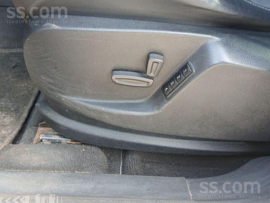 Melns Ford S-Max 2008 Rēzekne, ar dzinēja tilpumu 2.00 L un nobraukumu 311 tūkst. km par 3500 €, foto 7 vietnē AUTOMOTO.COM.LV