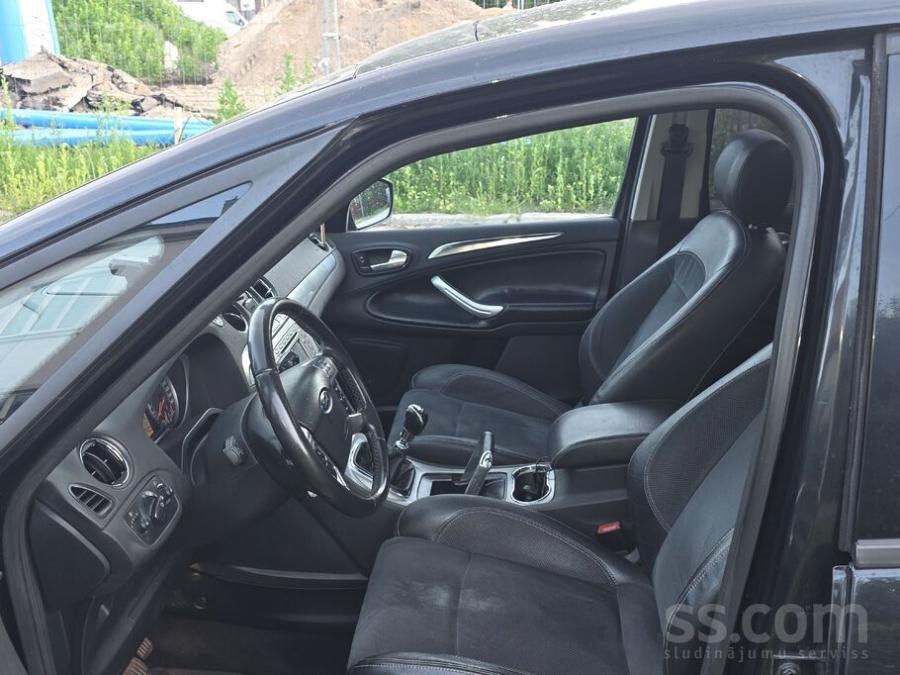 Melns Ford S-Max 2008 Rīga, ar dzinēja tilpumu 2.00 L un nobraukumu 315 tūkst. km par 3400 €, foto 8 vietnē AUTOMOTO.COM.LV