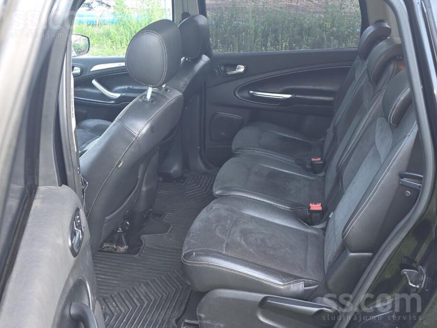 Melns Ford S-Max 2008 Rīga, ar dzinēja tilpumu 2.00 L un nobraukumu 315 tūkst. km par 3400 €, foto 9 vietnē AUTOMOTO.COM.LV