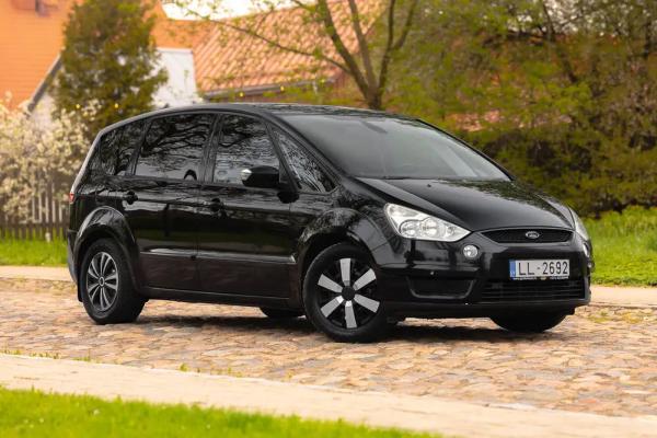 Black Ford S-Max 2008 in Jelgava, with an engine capacity of 2.00 L and mileage of 426 thousand km for 1900 €, photo 2 on AUTOMOTO.COM.LV